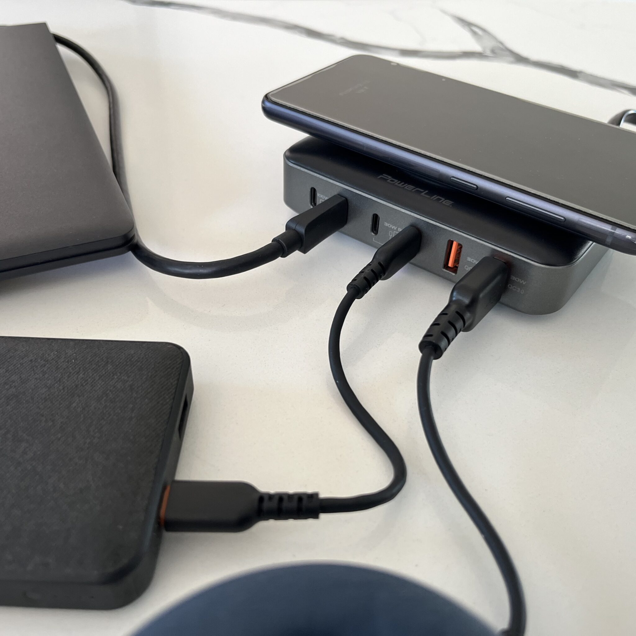 PowerLine PD3 Fast Intelligent Tabletop Multi-port Charger (100W, 7 ...